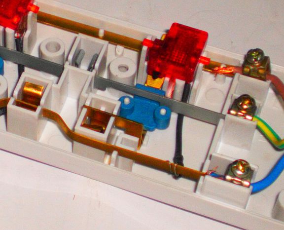 Electrical Installation Wiring Pictures: Electrical socket extension unit