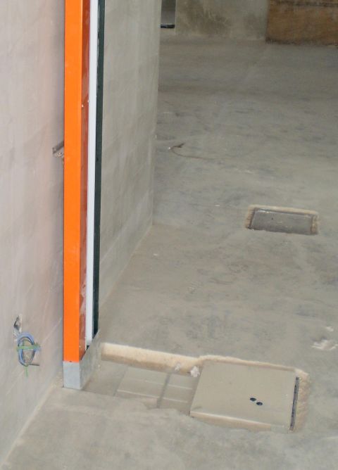 Electrical Installation Wiring Pictures: Underfloor trunking pictures