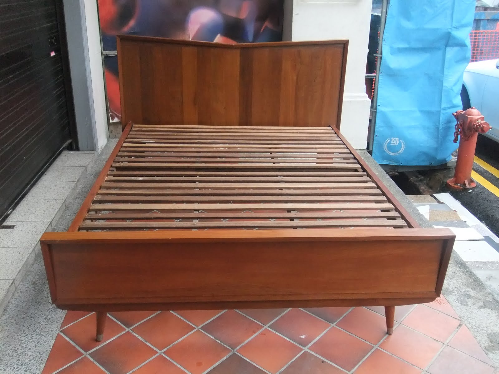 VINTAGE FINDS - ART DECO AND RETRO FURNITURE OF THE 50'S AND 60'S ...