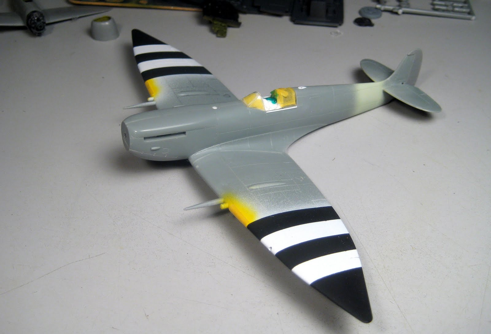 Roys Rants: Spitfire HF VII in 1/72. Part 4 of 6