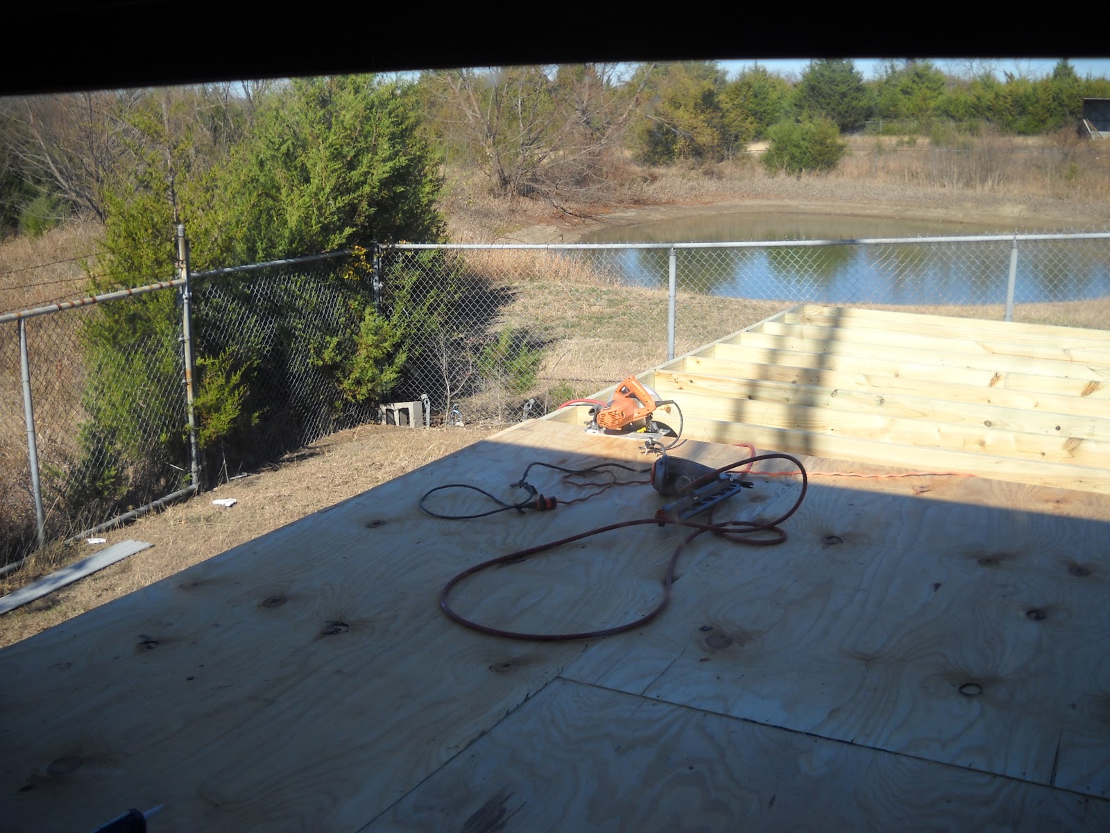 W5FRT'S HAM AND BEANS: Construction at the W5FRT Ham Shack