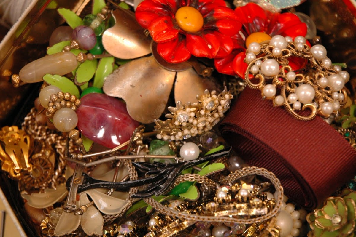 Just Bee 'n Me: Creative Chaos