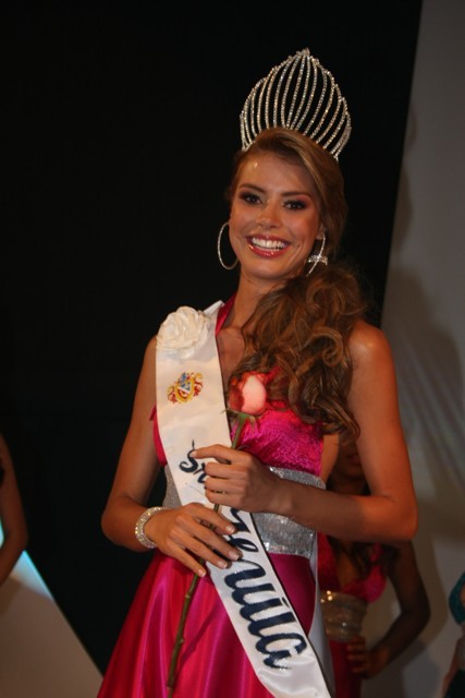Natalia Valenzuela Cutiva is the winner of Señorita Huila 2010 finals ...