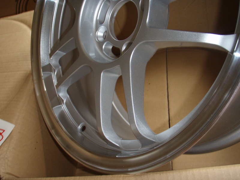 JDMbits: New Arrival: Rota Subzero 16x7 Silver!