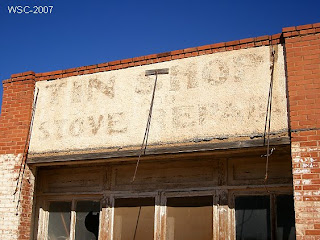 Whiskey, Texas: Highway 80 - vintage & ghost signs