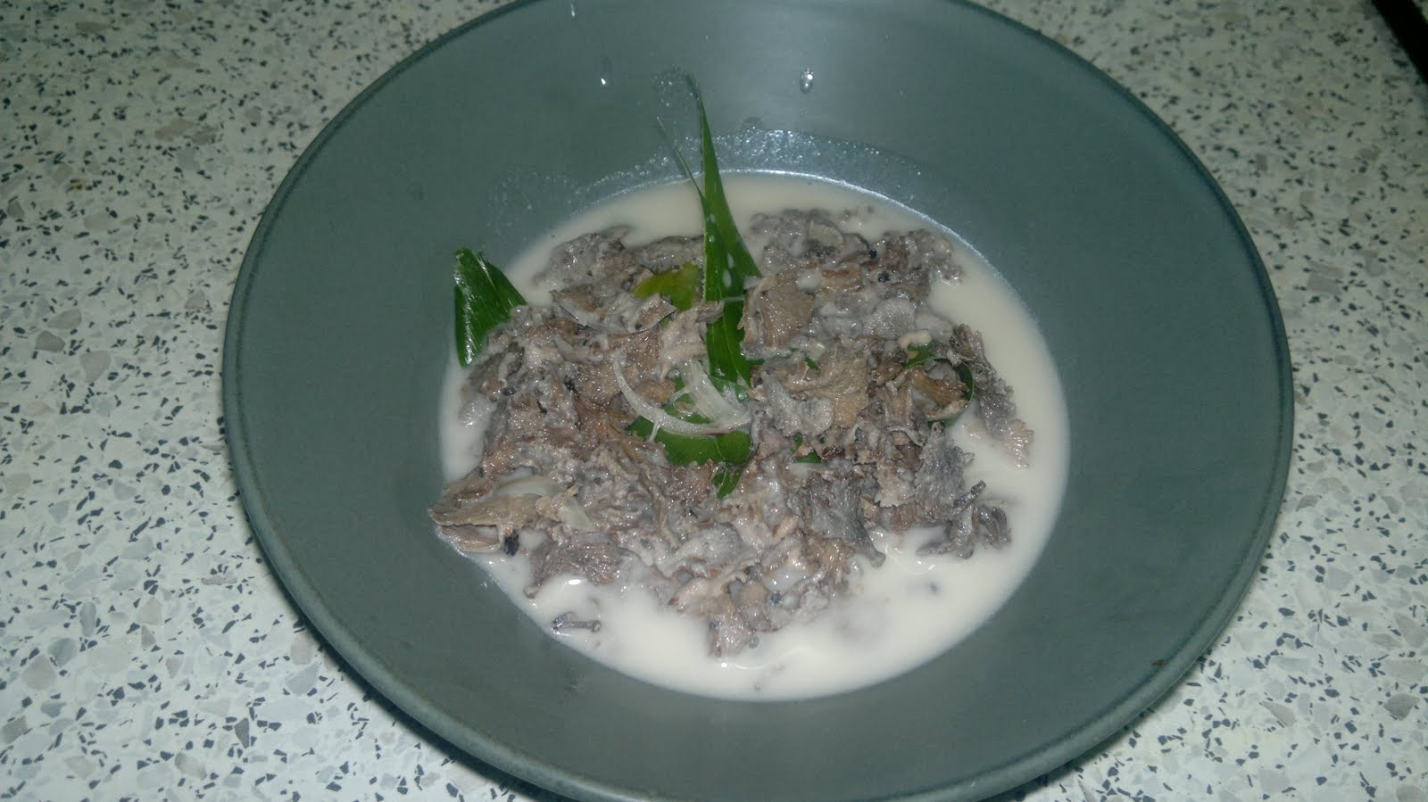 DENAI BERBISIK: sayur cendawan kukur aka cendawan batang getah