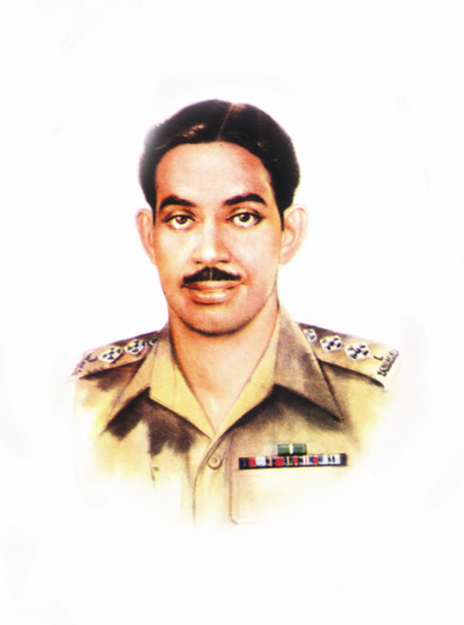 pakarmyfanpage: Pakistan Army's Heroes