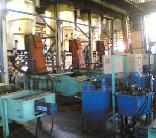 PENGOLAHAN KELAPA SAWIT: Pressing Station