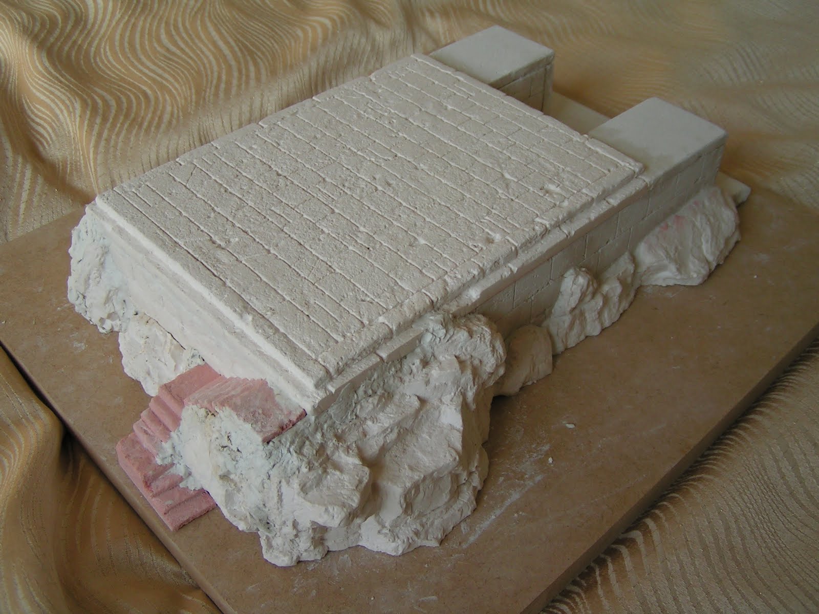 Dampf's modelling page: Greek Temple in plaster