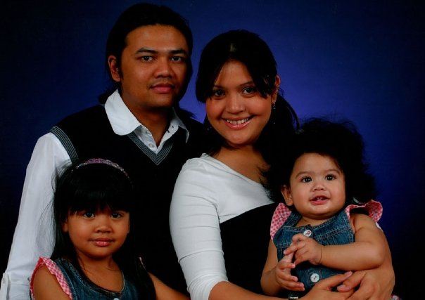 Former Myanmar Model Smile and Pyi Maung's Family Photos | Myanmar ...