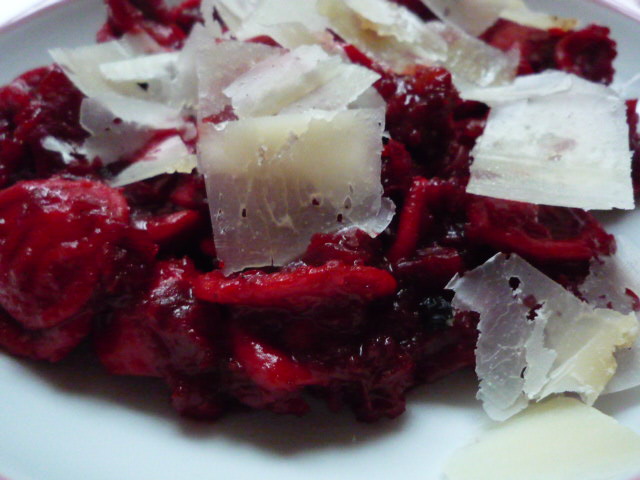 Bolli's Kitchen: Rote Beete - Pastasotto aux betteraves rouges