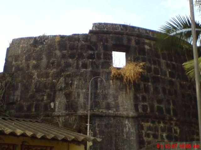 Arnala Fort | The journey of a thousand miles begins with one step