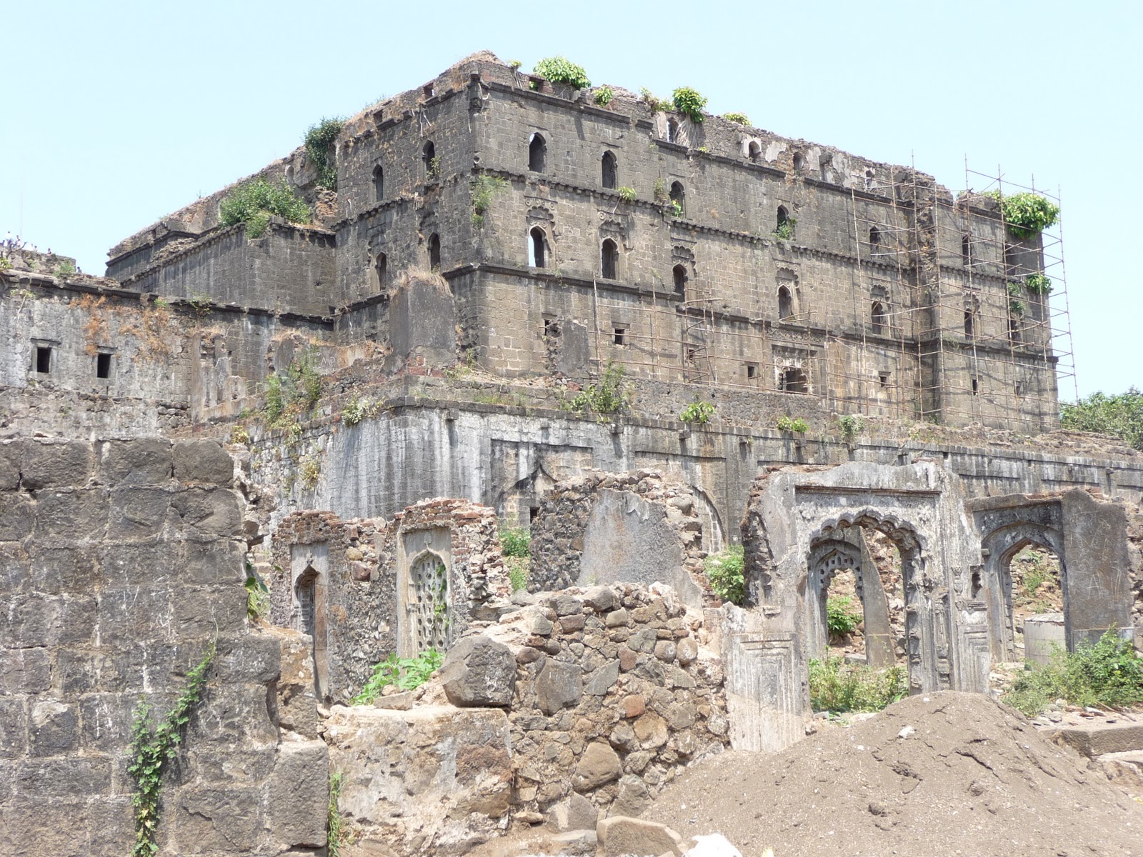 Murud Roadtrip (includes Korlai Fort, Padmadurg Fort, Palace, Murud ...