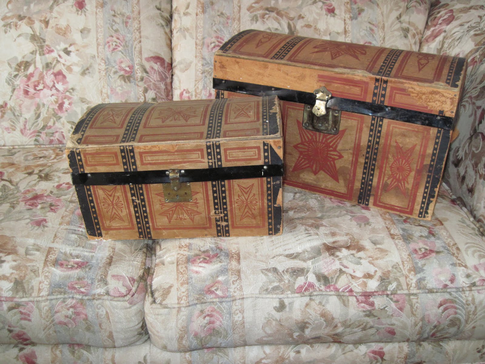 Tracy's Toys (and Some Other Stuff): (Another) Victorian Doll Trunk ...