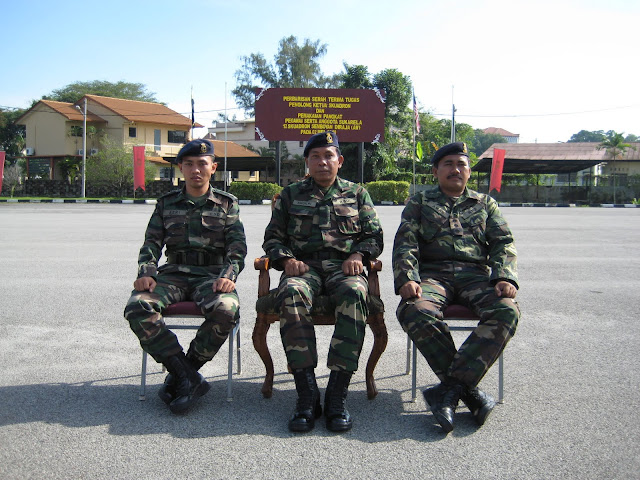 12 SKUADRON SEMBOYAN DIRAJA ASKAR WATANIAH: GAMBAR KENANGAN PEGAWAI ...