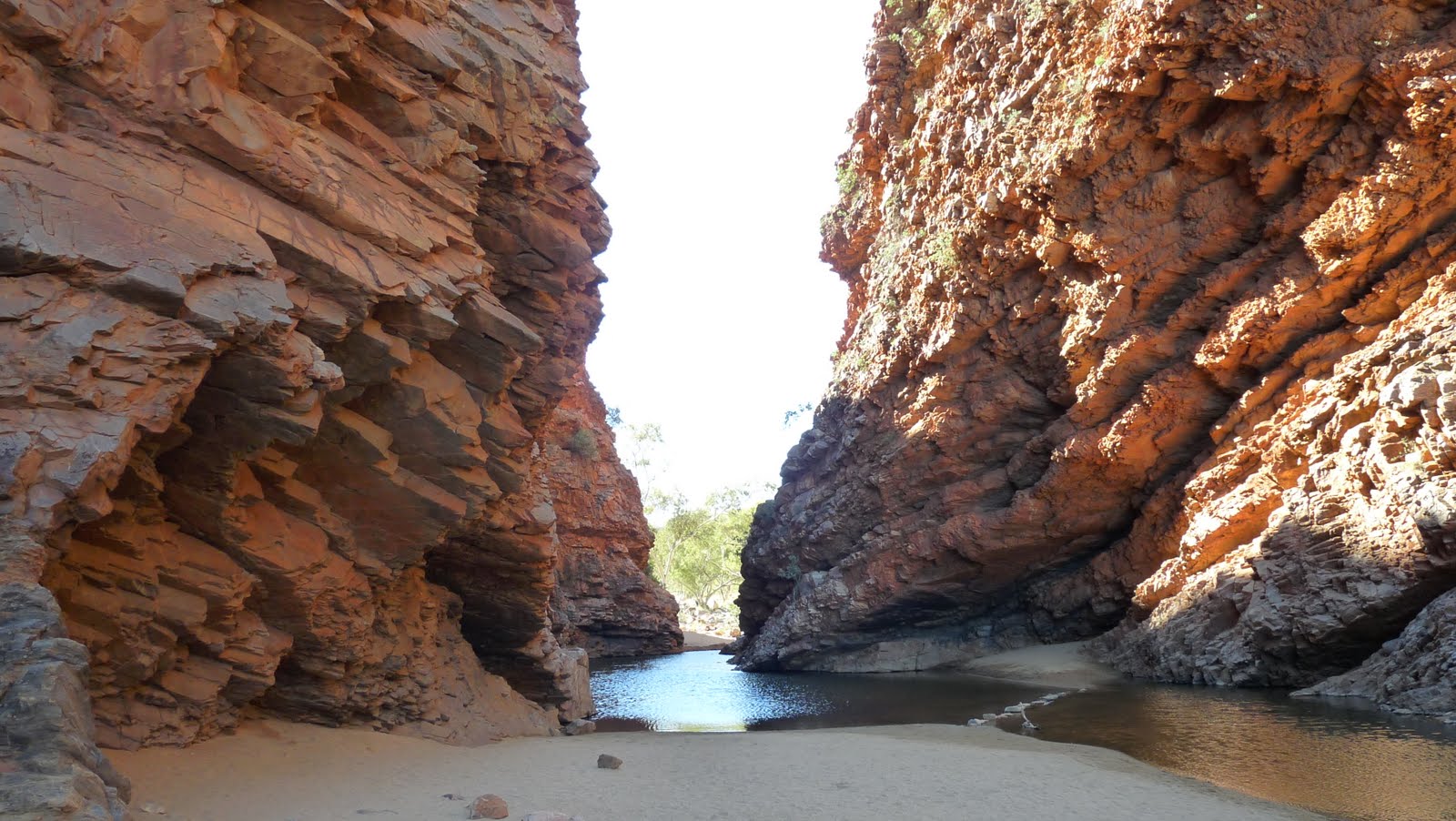 Garry and Rani Appleby: Simpsons Gap, NT
