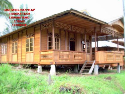 Nature guide sulawesi: WOLOAN WOODEN HOUSE.