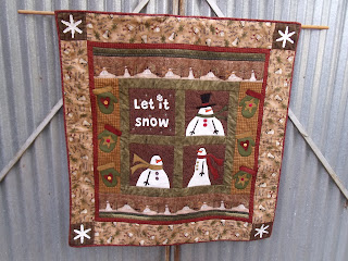 Homespun Memories: Snow Friends Let it Snow Flannel Quilt