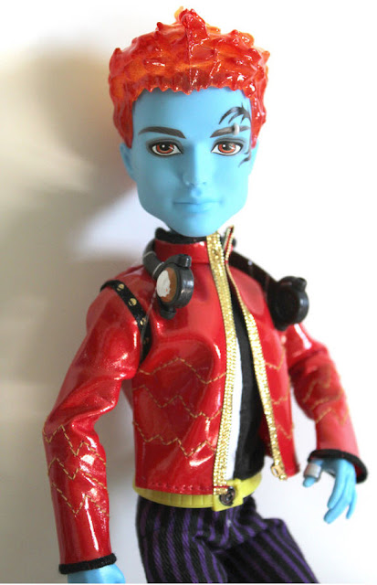 Monster High Dolls Lovers: Where to buy Monster High Holt Hyde Dolls Online
