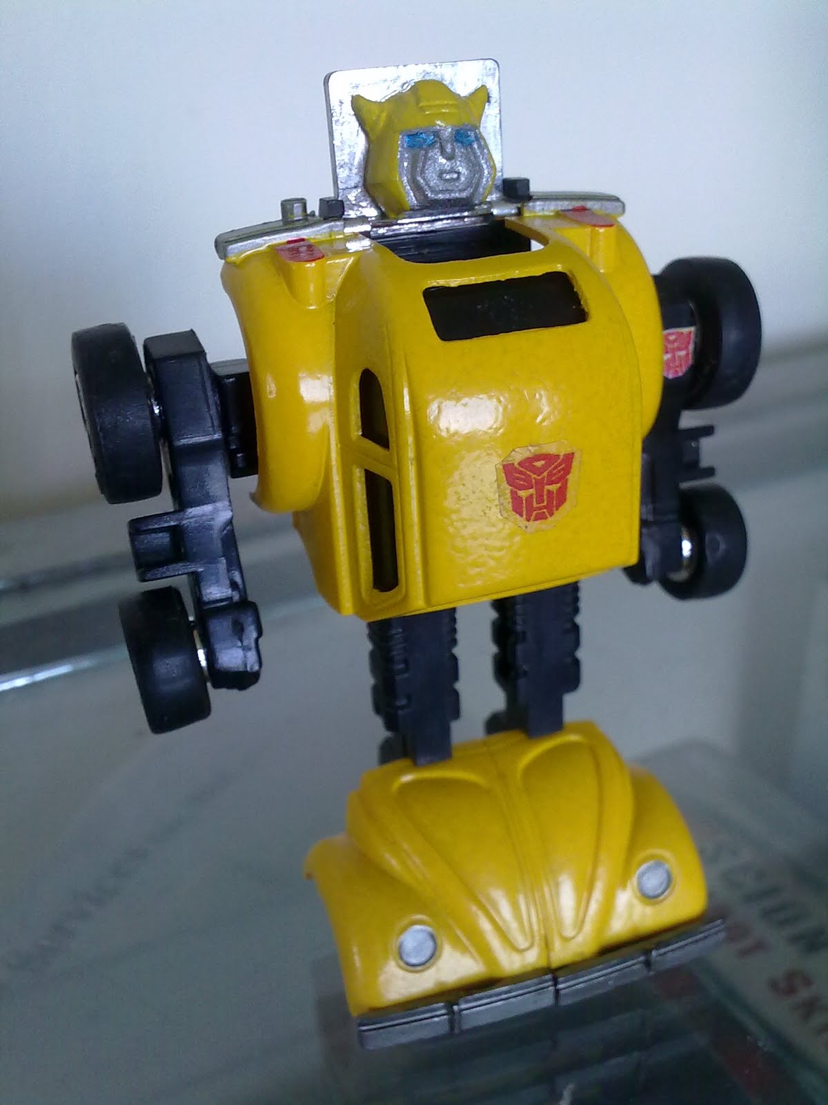 De Real Transworks: G1 Bumblebee repaint and head sculpted