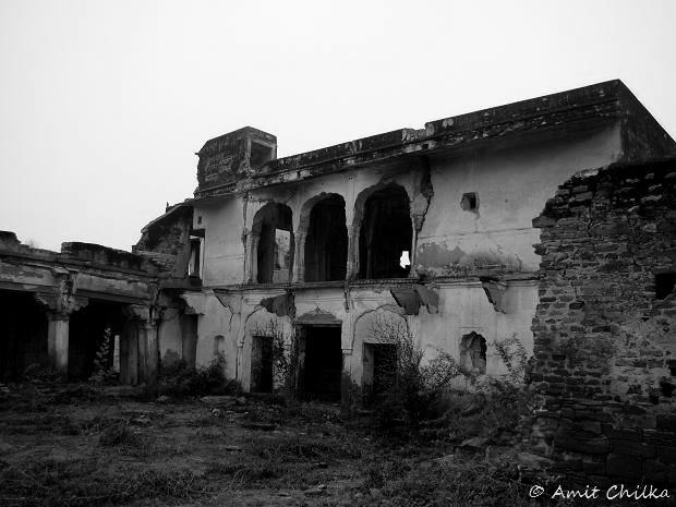 Rajasthan on my wheels: Meera Mahal - Merta