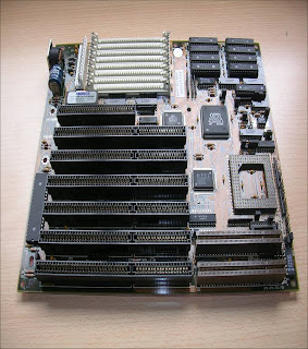 CESAR: SLOT CONECTORES, PUERTOS, BUSES.