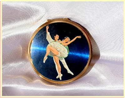 My Powder Compacts: STRATTON BALLET