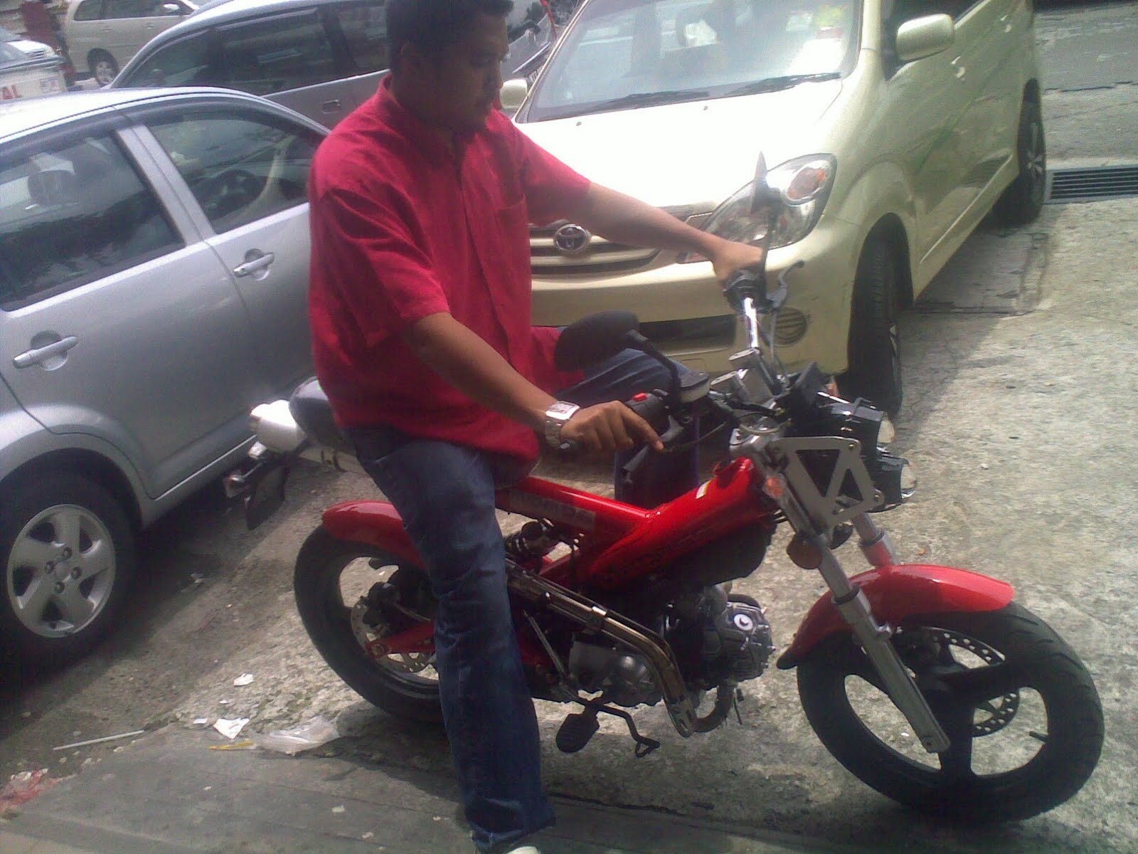 BYZURA RAZALI'S BLOG: Momos Madass 125??