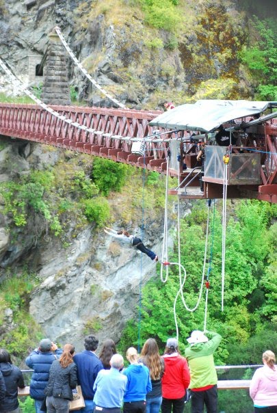 TRAVEL AND MORE: Bungee Jumping, Queensland New Zealand