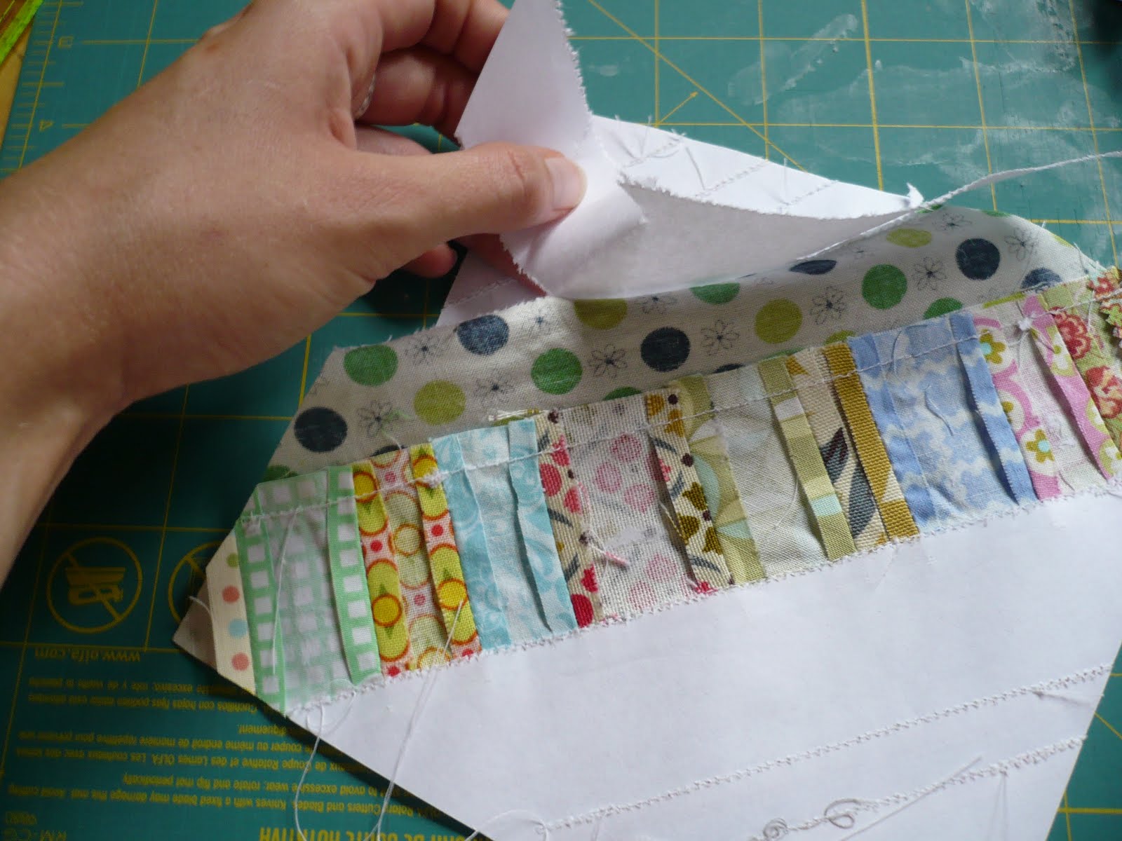 Miss Print: Tutorial: Pieced Center String Quilt Block
