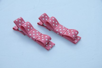 Ginnie's Gems: ALLIGATOR CLIP BOW TUTORIAL