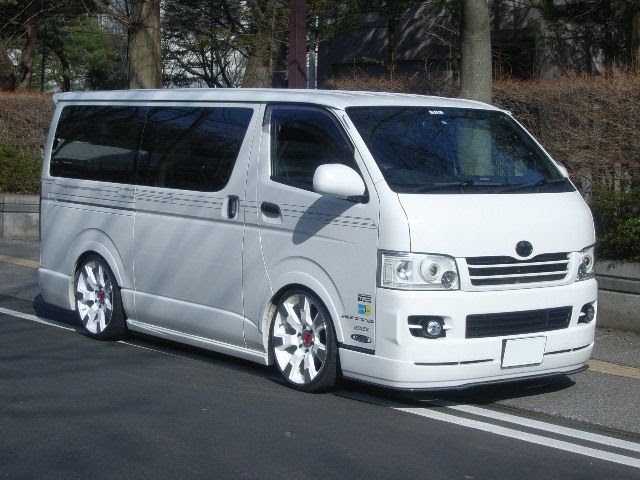 pakajunk: Toyota HiAce Custom