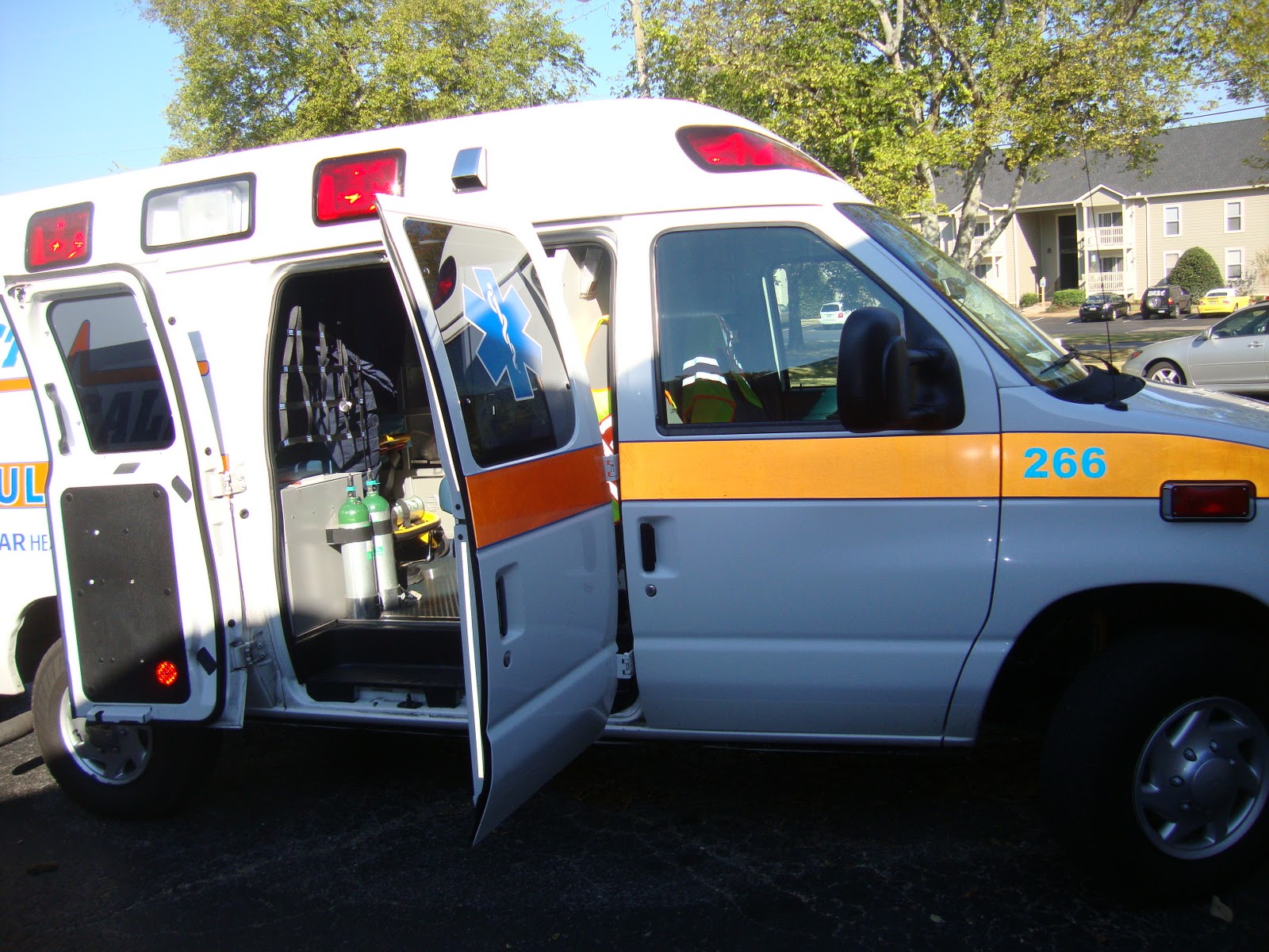 For Kids Only Discover. Create. Grow... : Ambulance Visit