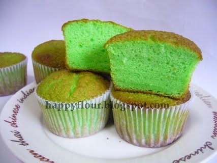 Happy Flour: Pandan Sponge Cupcake