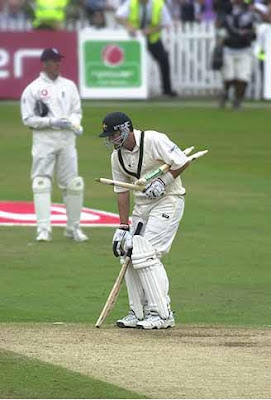 Amazing Pictures: Amazing Bold Outs Cricket