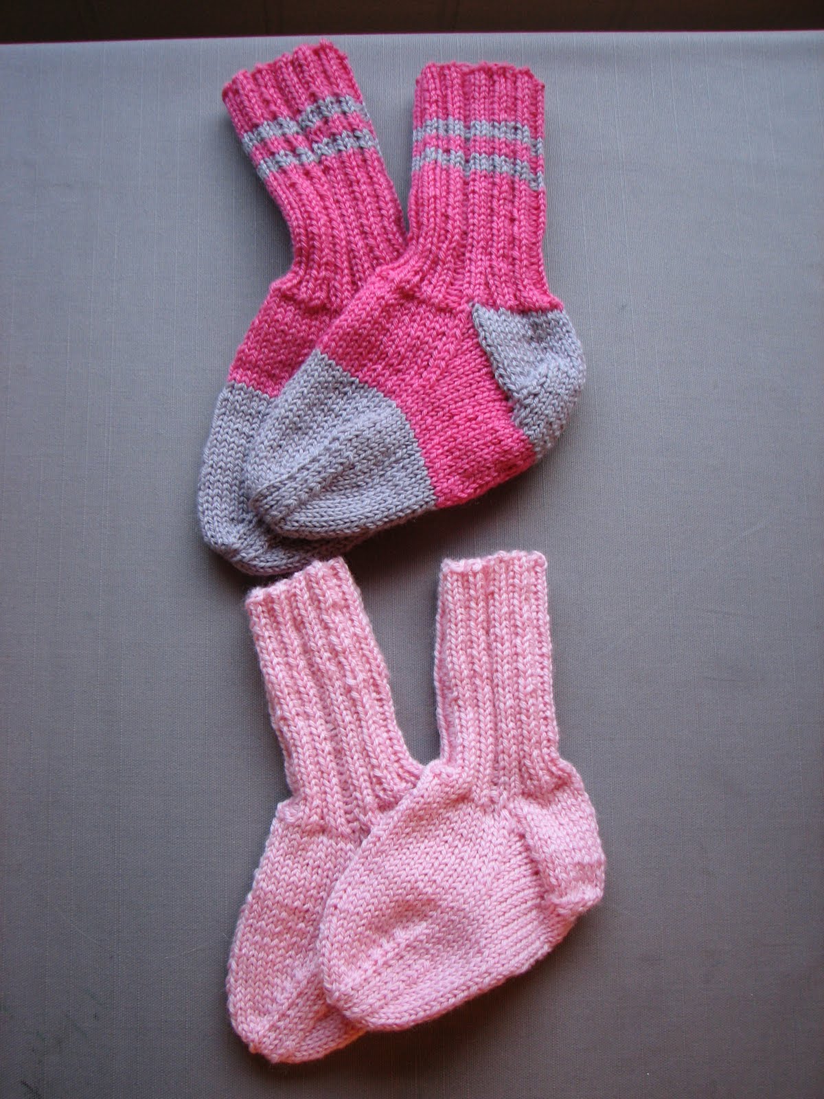 Gyldenkrons strikkede verker: Sokker til barn