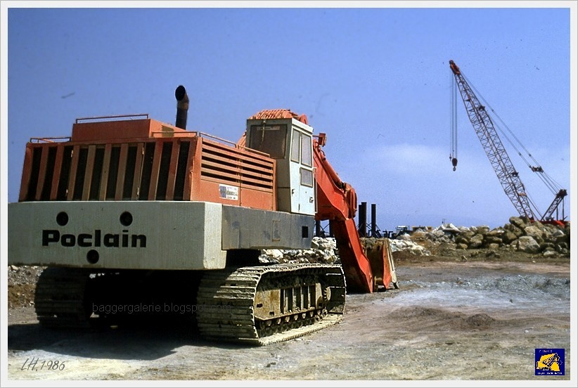 Bagger Galerie Construction Machines: Poclain HC300 Excavator ...