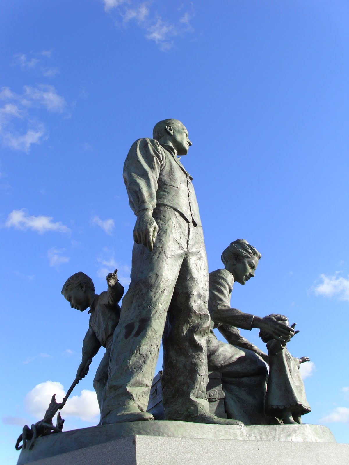 corvin-macleod: Neil Hadlock's Sculpture