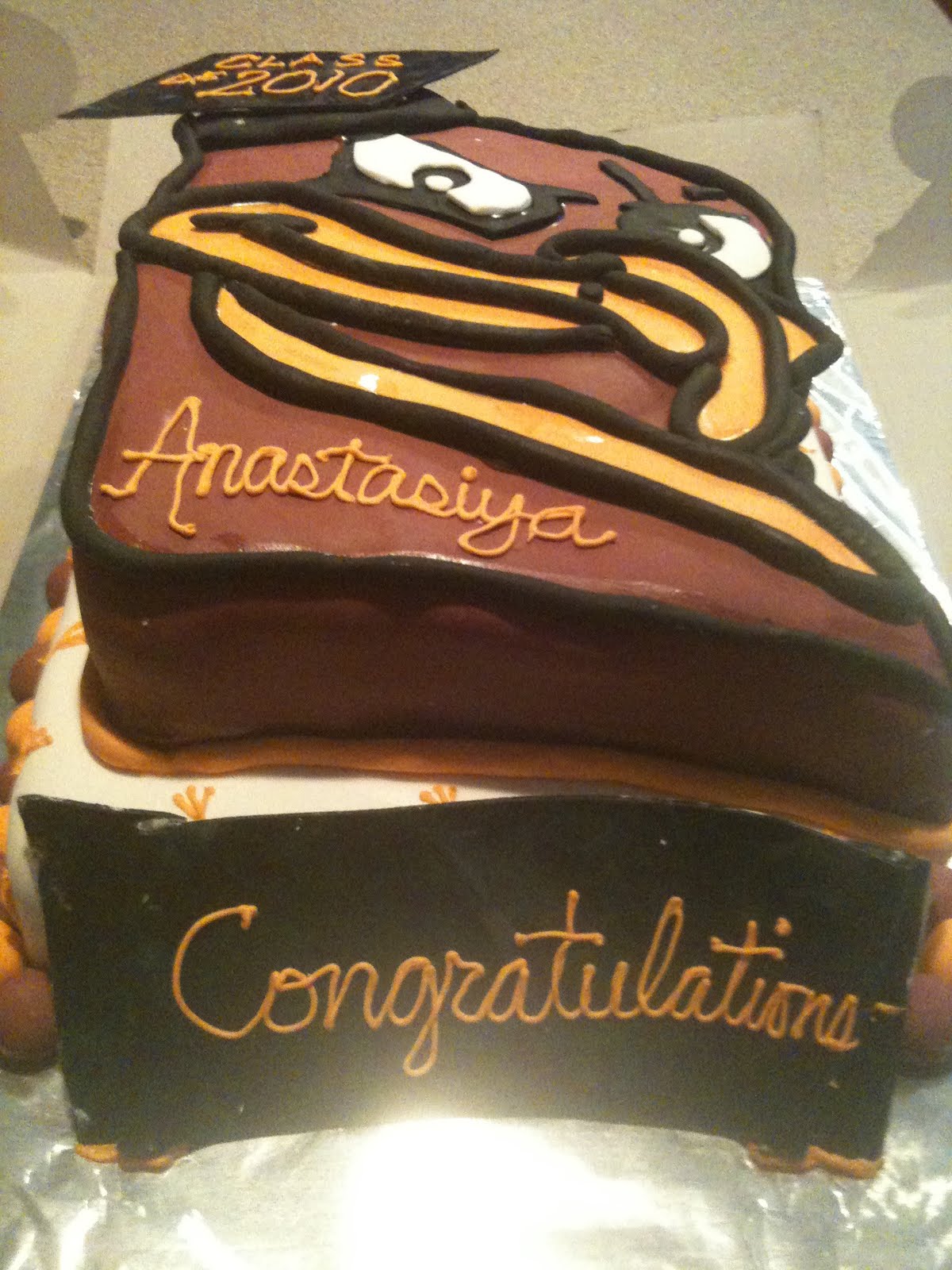 Jilly's Takes the Cake: Hokie Bird Graduate