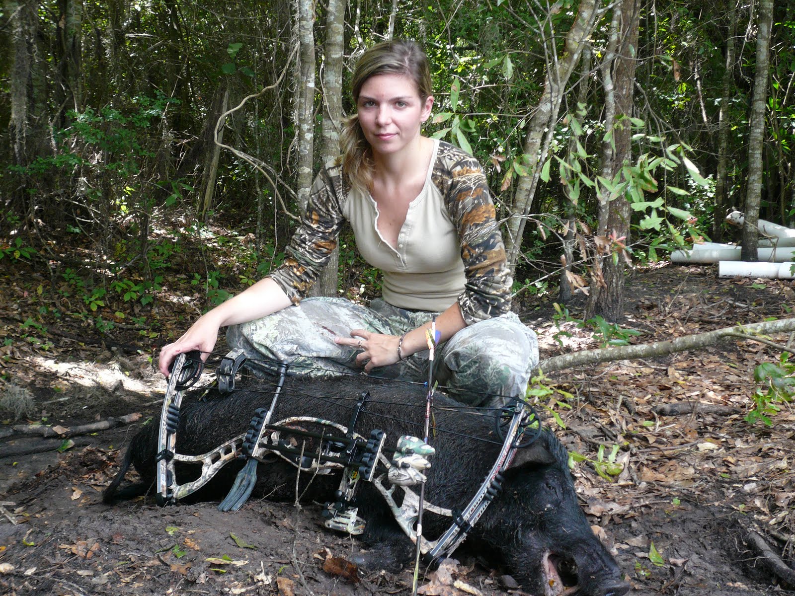 Canadian Huntress: Wild Hogs! My First Bow Kill!