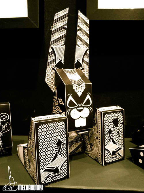 Mecha Bunny Black & White Papertoys | Papercraft Paradise | PaperCrafts ...