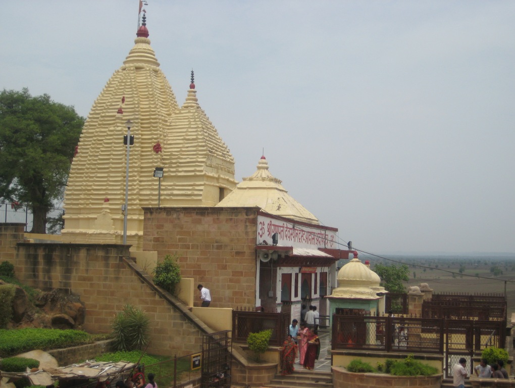 Adventure Unlimited !: Nagpur > Adasa > Jamsavli > Pandurna > Nagpur