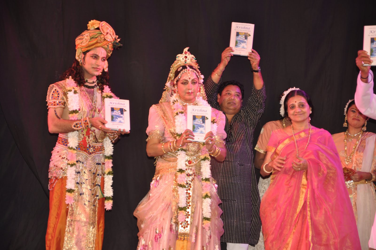 Pustak Mahal: Krishna- The God Who Lived as Man