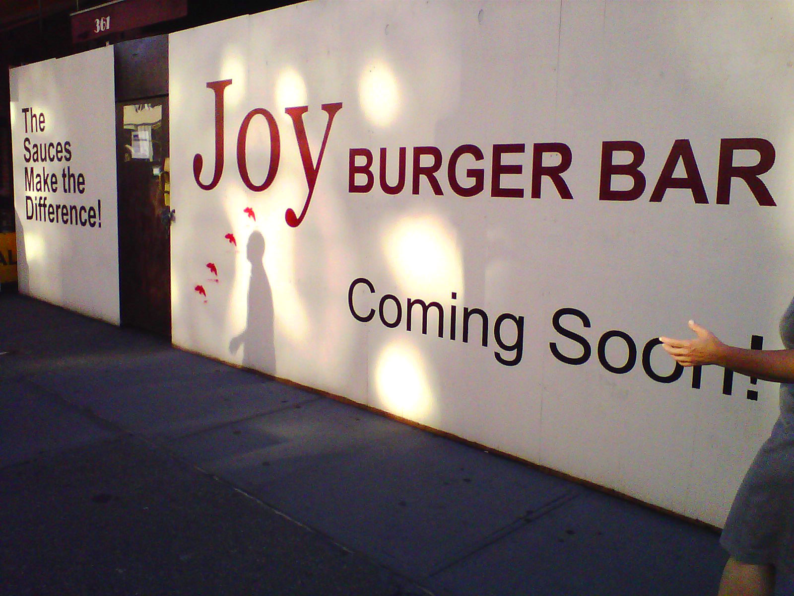 East Harlem - East Harlem Restaurants and Events: Joy Burger Heads Downtown