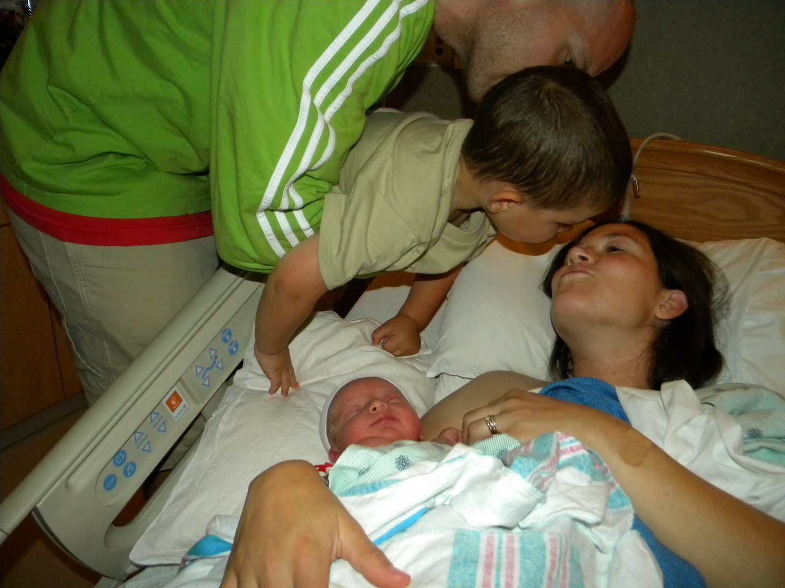 Ezekiel James Herzog: The new baby popped right out!
