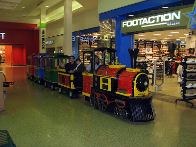 Mary's Detroit Photoblog: Mall Train