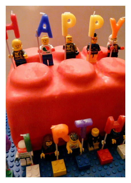 EASY LEGO CAKE -- A Piece of LEGO That's a Piece of Cake!