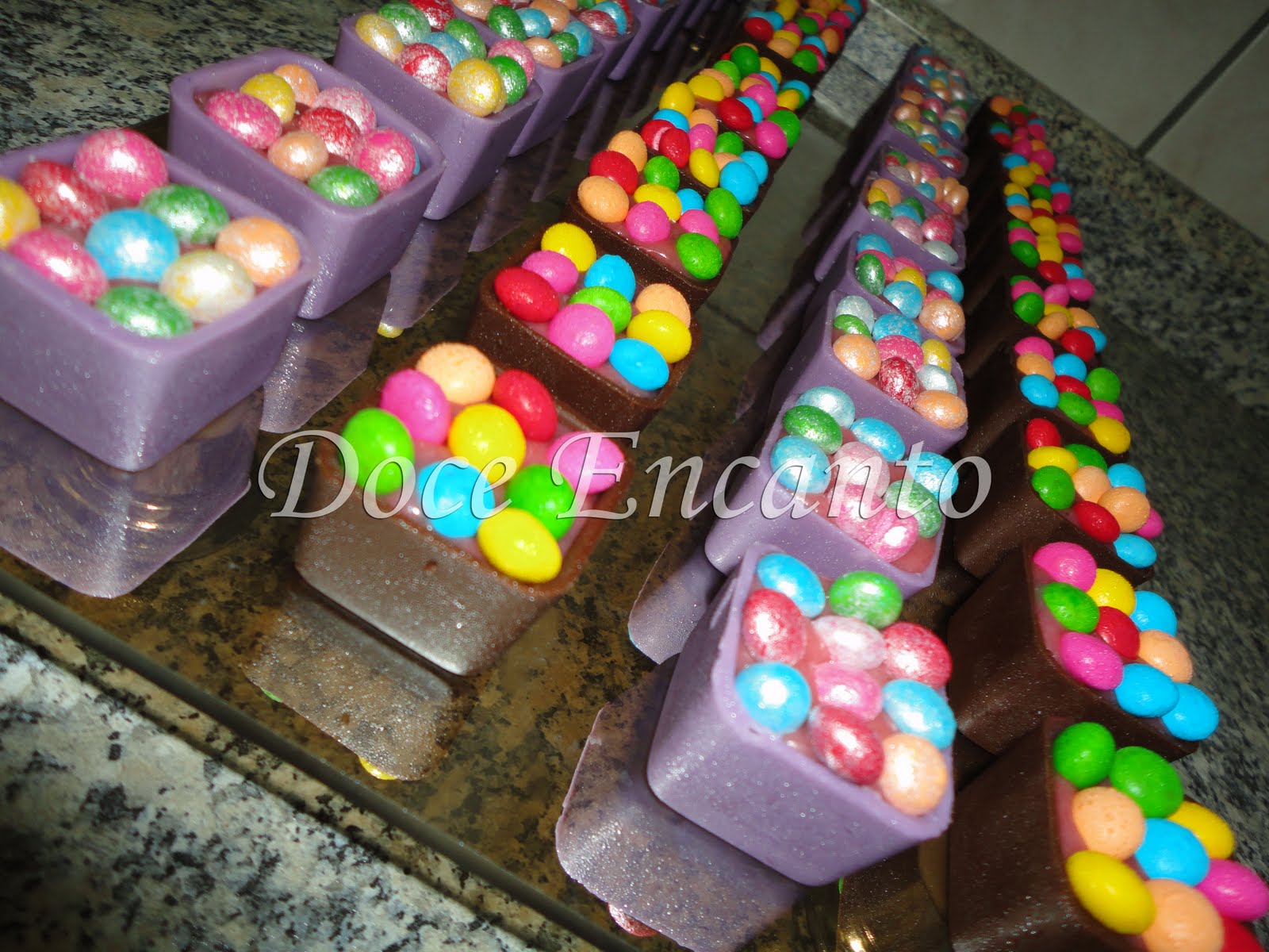 Doce Encanto: Doces Finos para o Aniversário de Mariana e Viviane