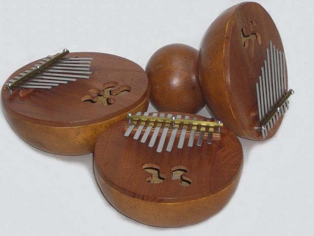 calimbas: Kalimba - Sanza - Mbira