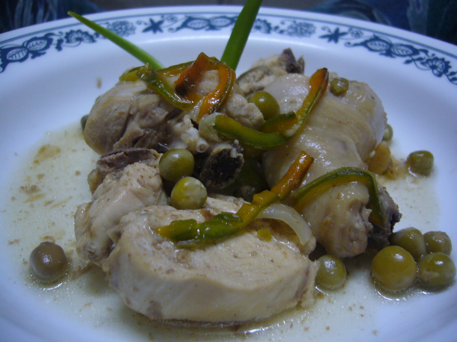 How to Cook: Chicken Guisantes (Gallina con guisantes) ~ Taste it..Love't!